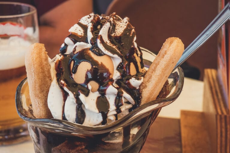 The 10 Best Deals and Freebies For National Sundae Day