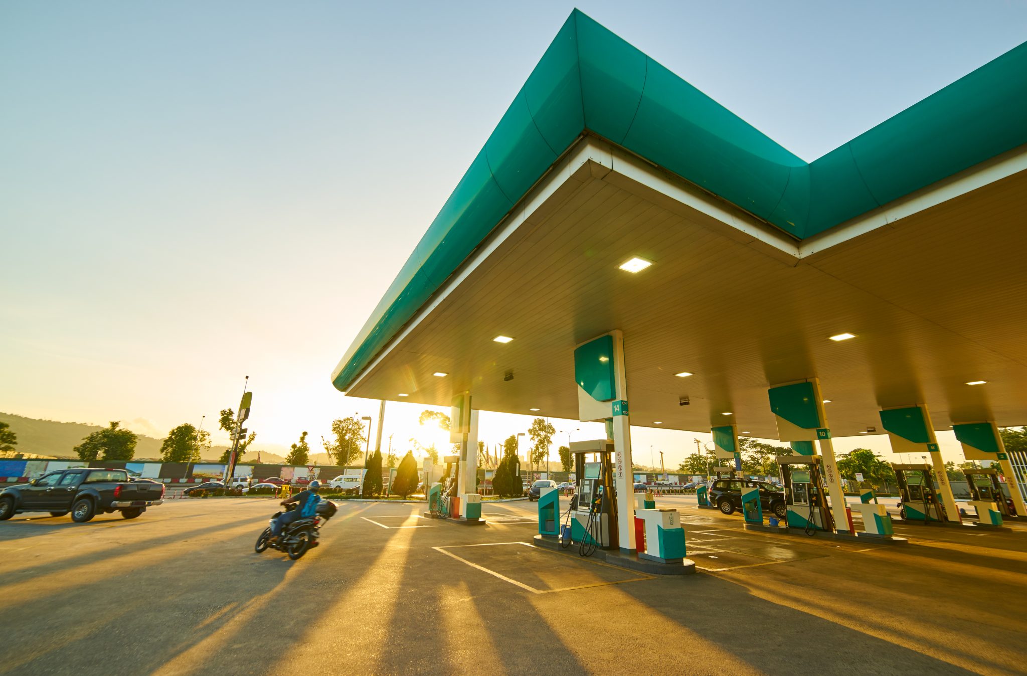Stop Making These 7 Dangerous Mistakes at Gas Stations