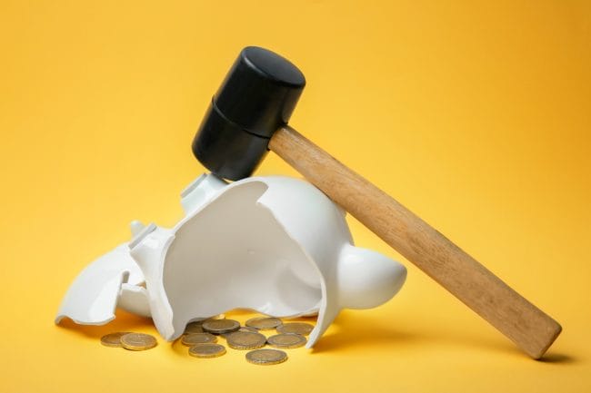 6 Signs You’re Operating From a Scarcity Mindset