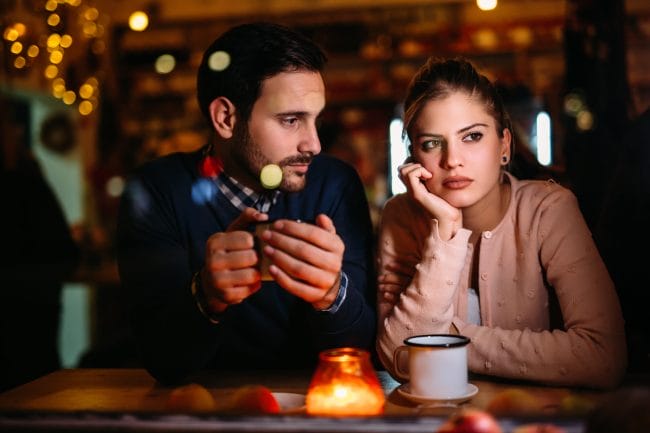 8 Topics That Instantly Kill the Mood on a First Date